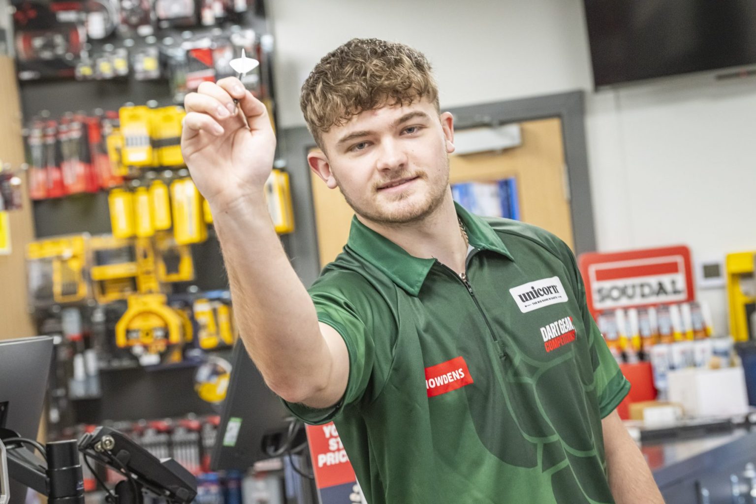 Howdens scores sponsorship with darts player Charlie Manby - Builders ...